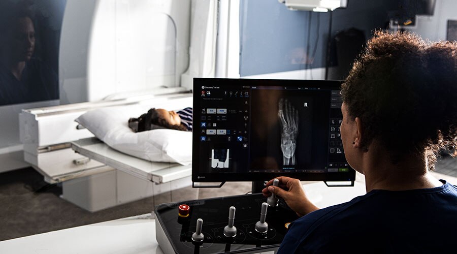 Discovery RF180 Radiography and Fluoroscopy System | GE Healthcare ...